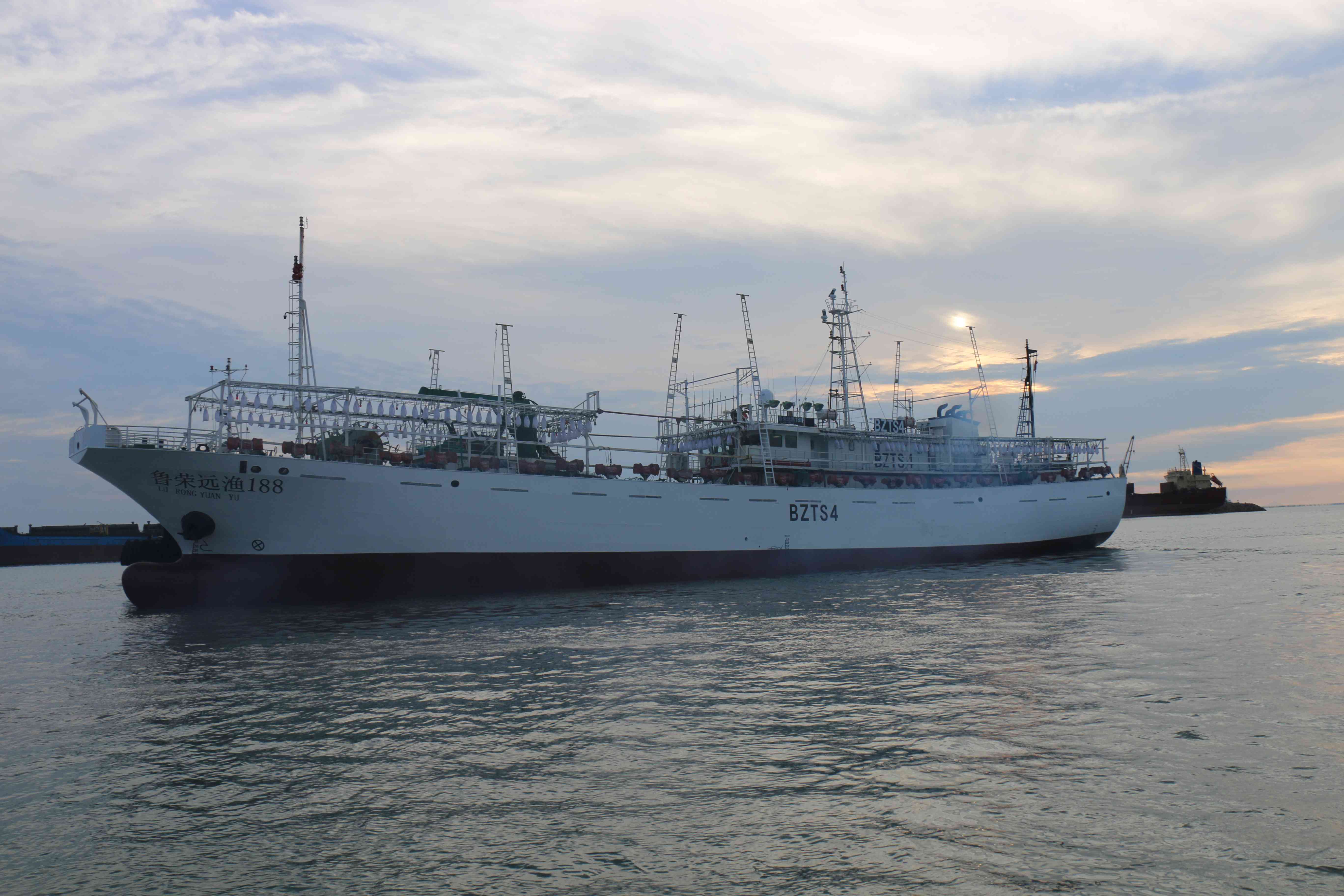 LU RONG YUAN YU 188 | NPFC